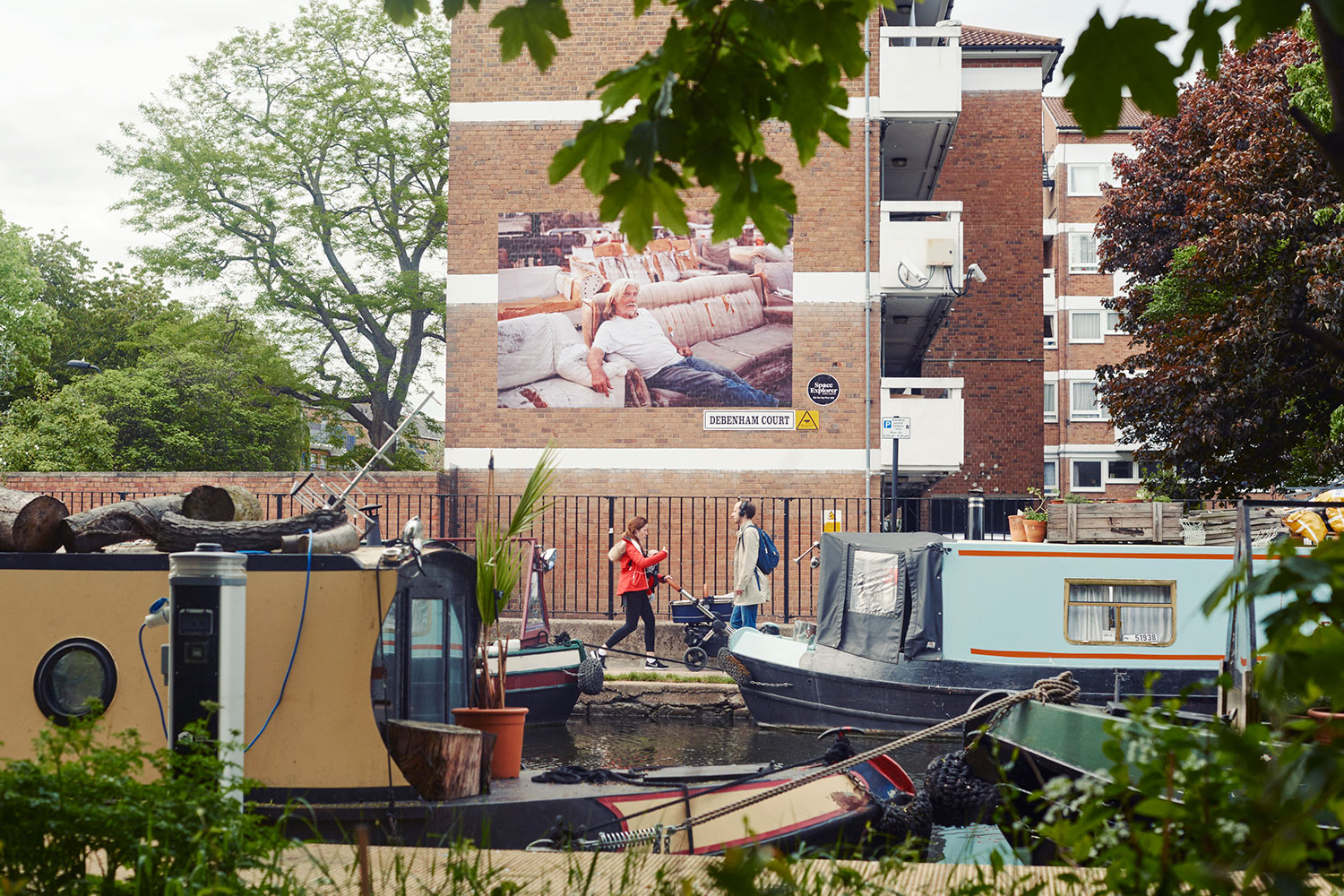 SPACE EXPLORER - ROBIN MELLOR